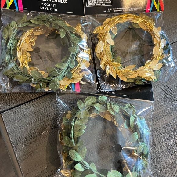 Party Supplies | 3 Packages Green And Gold Vine Garlands 6 Total ...
